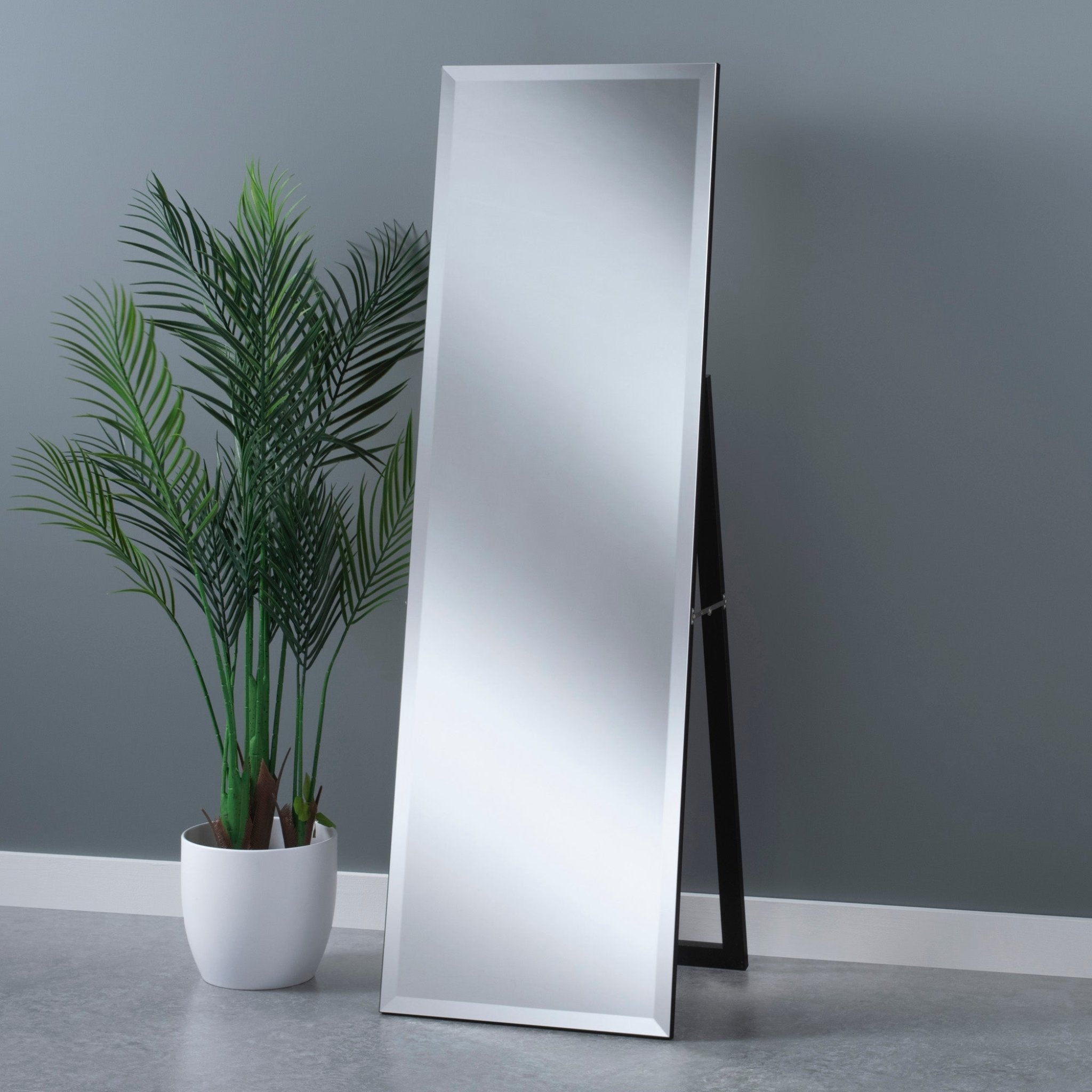 Standing Mirrors That Bring Style and Space to Every Room
